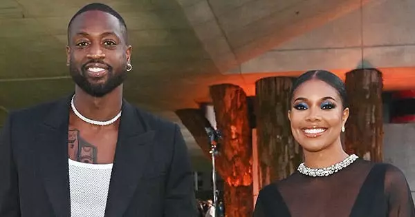 Gabrielle Union & Dwyane Wade Go Topless & Sport Matching Paisley Pants na Instagrame